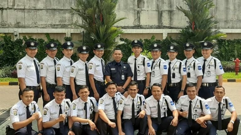 Tanggapan Dirut BCA Soal Viral Satpam BCA Gantikan Polisi - Mata Media